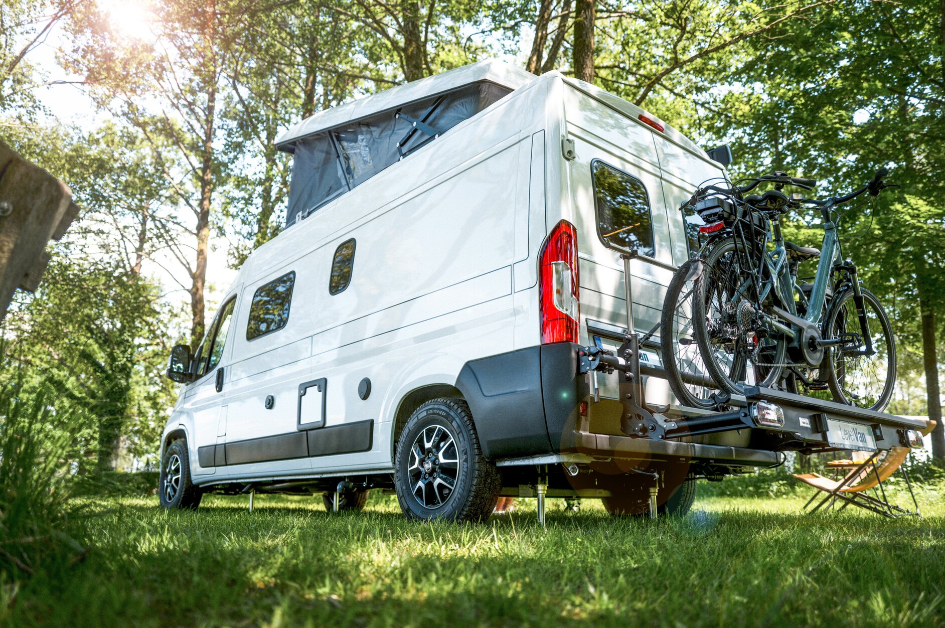 Steady legs for panel vans: comfort & safety for vanlifers